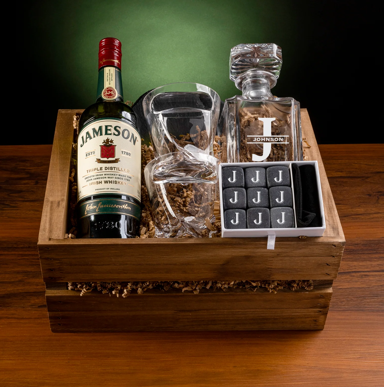 How to Create the Ultimate Whiskey Gift Box